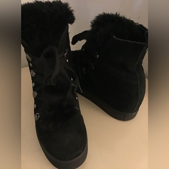 J Slides | Shoes | J Slides Women Black Suede With Faux Fur Combat ...